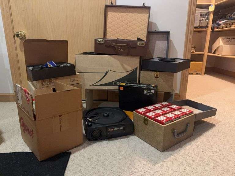 Kodak Carousel 800, Carousels and Slide Magazines - Auction Ohio