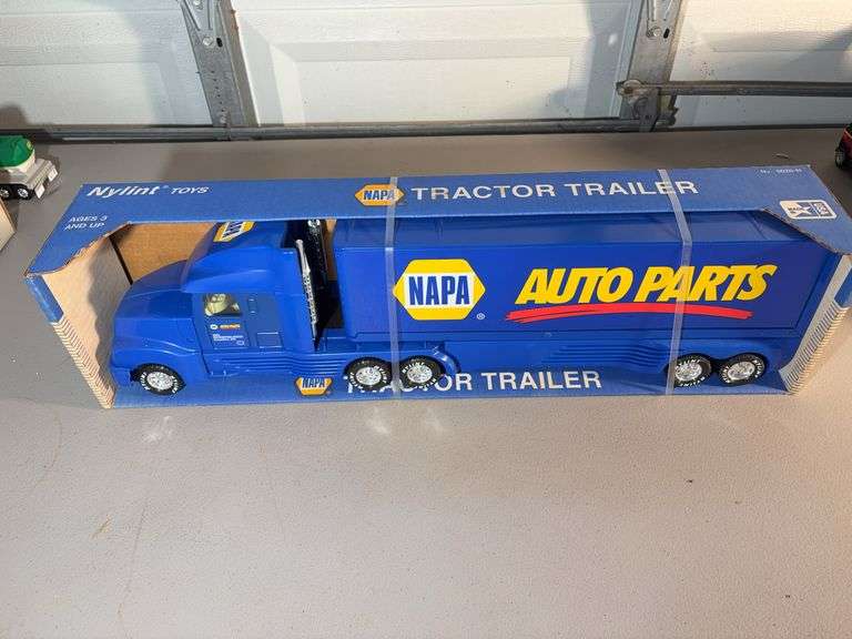 NAPA Auto Parts Tractor Trailer - Auction Ohio