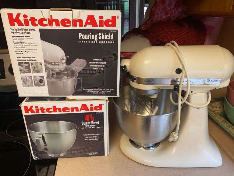 Kitchenaid Classic K45SS Mixer with Attachments and Accessories ...