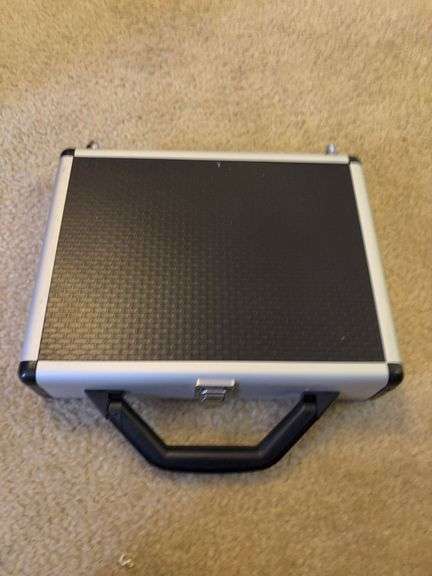 Men’s Grooming Kit in Aluminum Carrying Case - Auction Ohio