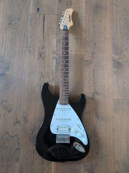 First Act ME305 Electric Guitar with Serial Number - Auction Ohio