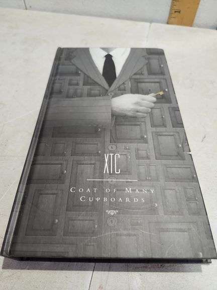 2002 XTC Coat Of Many Cupboards 4 Disc & Book Set - Auction Ohio