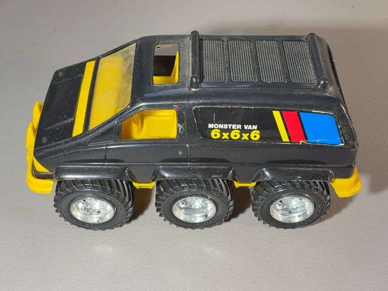 Monster Van 6 x 6 x 6 Tootsie Toy - Auction Ohio