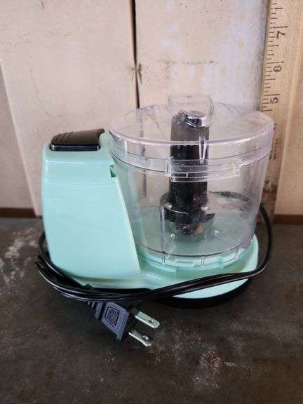 Small Kitchen Selective Chopper - Auction Ohio