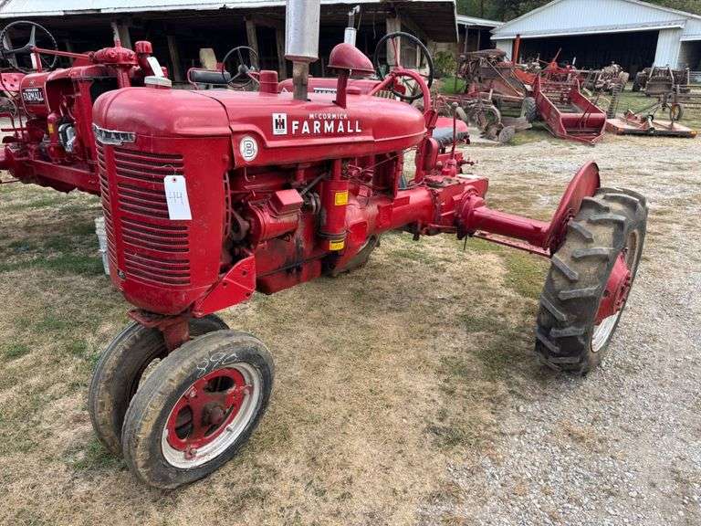 McCormick Farmall Model B Tractor - Auction Ohio