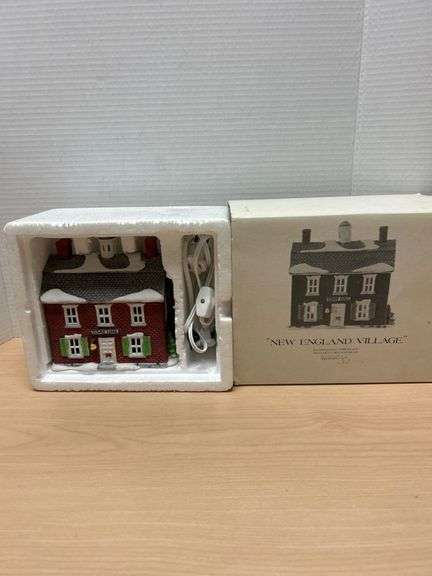 New England Village Town Hall Porcelain Lighted Building - Auction Ohio