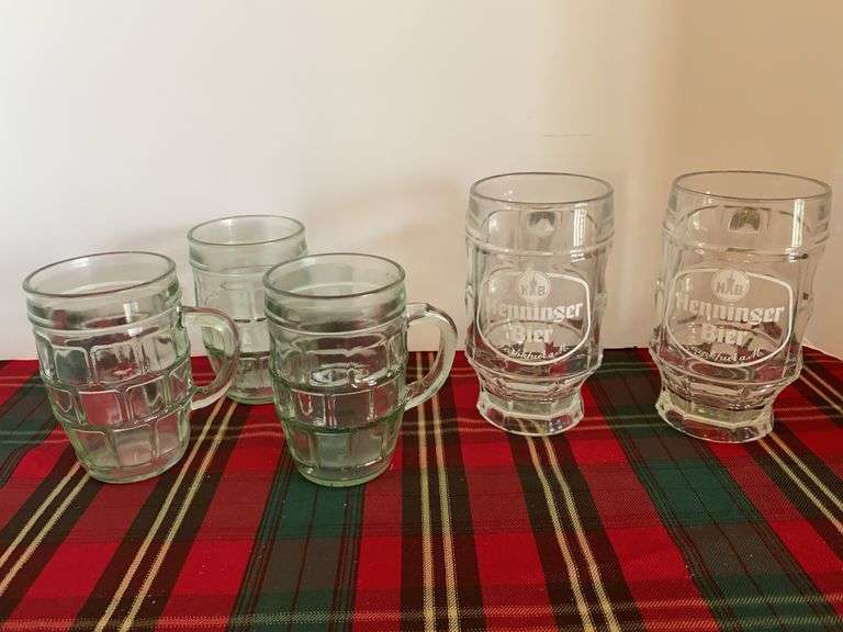 Barrel Style Glass Mugs - Auction Ohio