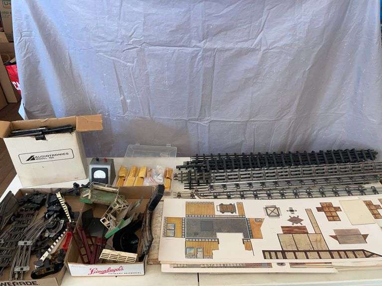 VTG Train Set Pieces & Parts - Auction Ohio