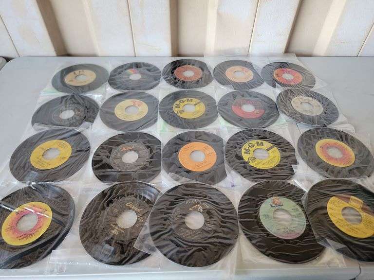 20 Records 45's Smokey Robinson, Neil Diamond, Bee Gees, Etc. - Auction ...