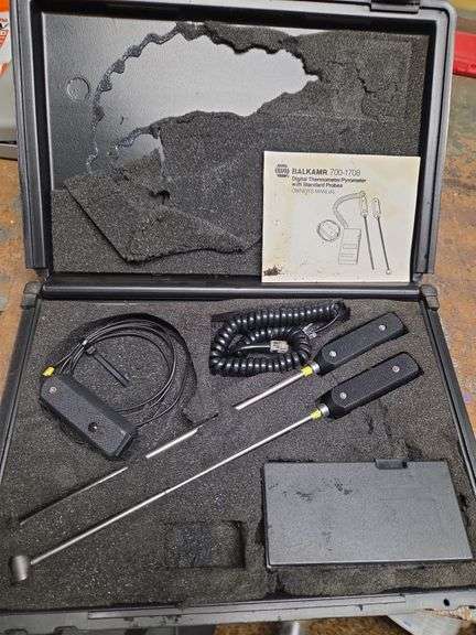 Digital thermometer pyrometer with standard probes - Auction Ohio