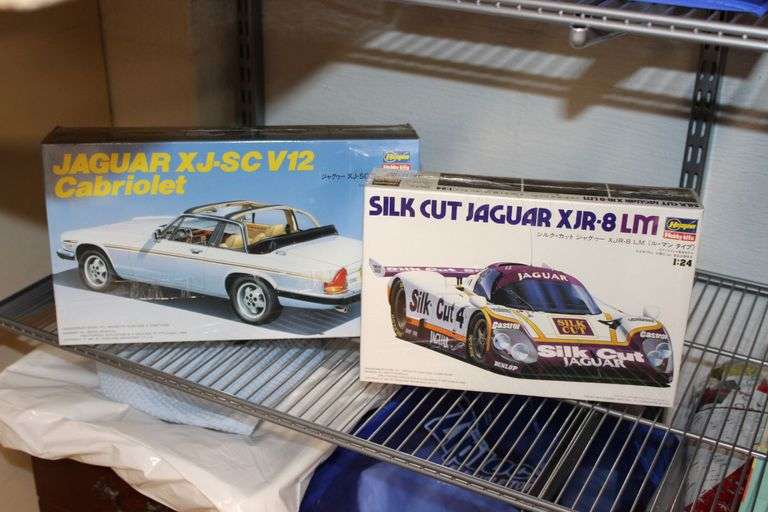 Jaguar Model Kits - Auction Ohio