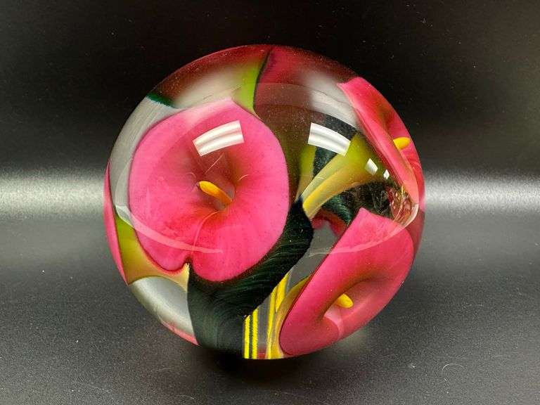 Scott Bayless Calla Lily Paperweight - Auction Ohio