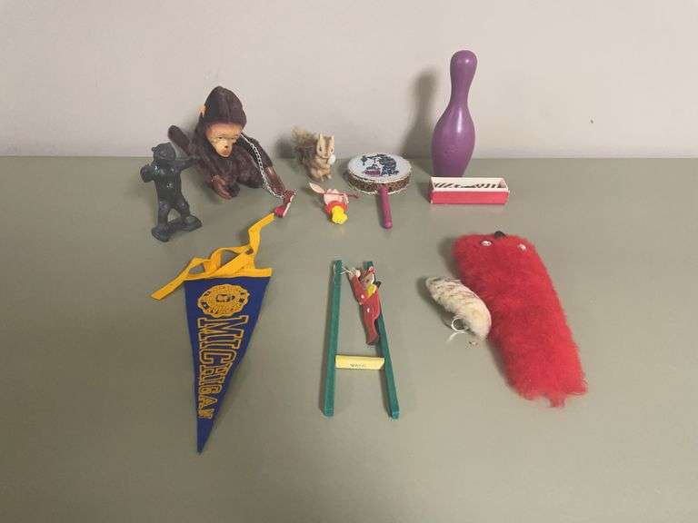 Vintage Toy & Souvenir Lot – Michigan Pennant, Monkey, Bowling Pin ...