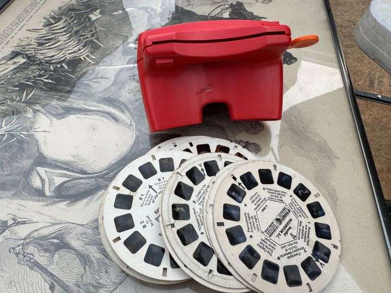 View-Master Viewer with Reels - Auction Ohio
