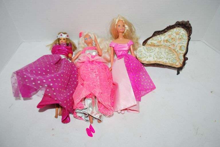Vintage Barbies - Auction Ohio