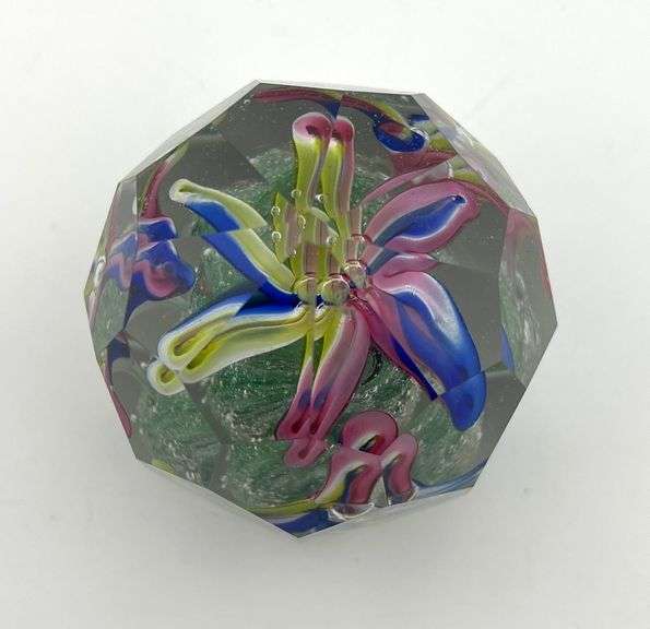 Multi Faceted - Art Glass Paperweight - Auction Ohio