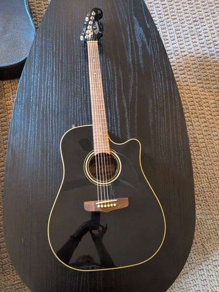 Fender Acoustic Guitar with Case, SN 91006301 - Auction Ohio