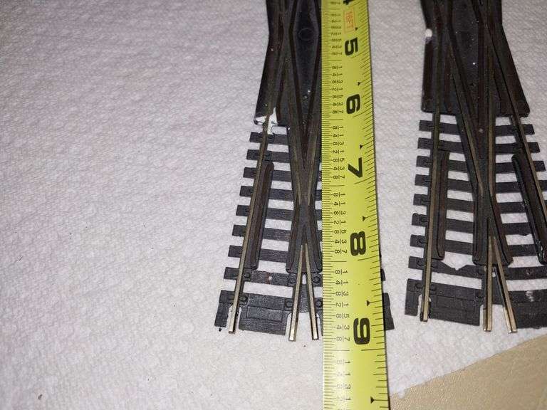 2 HO Scale Double Crossover Tracks - Auction Ohio