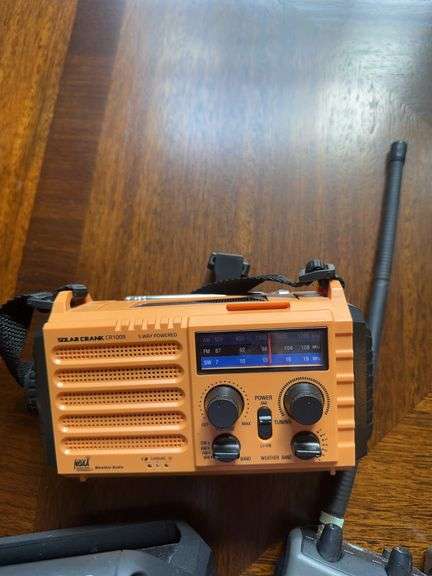 Solar powered radio, GE CB 40 channel radios etc. - Auction Ohio