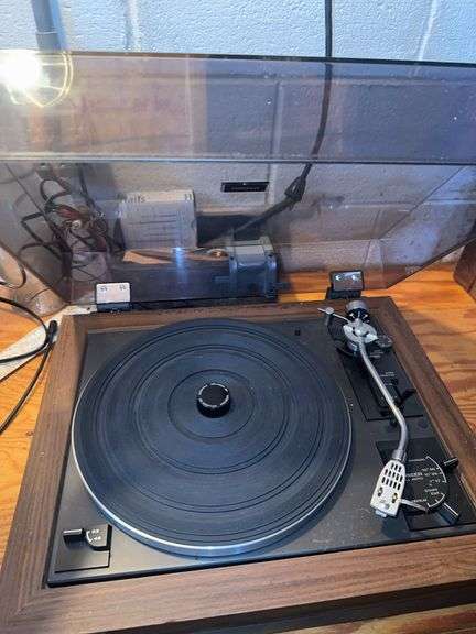 Vintage Pioneer turntable - Auction Ohio
