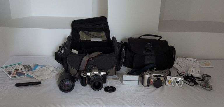4 Cameras Including Nikon N65 and Sony Cyber-shot - Auction Ohio