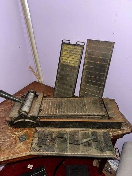 Antique Printing Press with Type - Auction Ohio