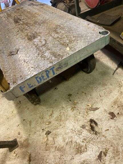 Diamond Plate Platform - Auction Ohio