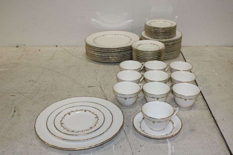 Royal Worchester Gold Chantilly China Set - Auction Ohio
