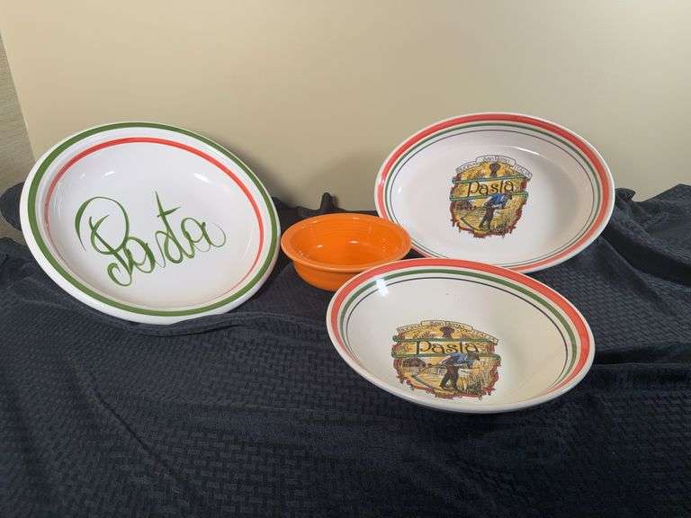 Vitantonio Pasta Bowls, Largest 15” Diameter - Auction Ohio