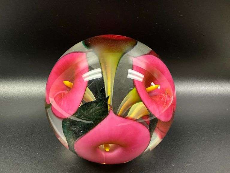 Scott Bayless Calla Lily Paperweight - Auction Ohio