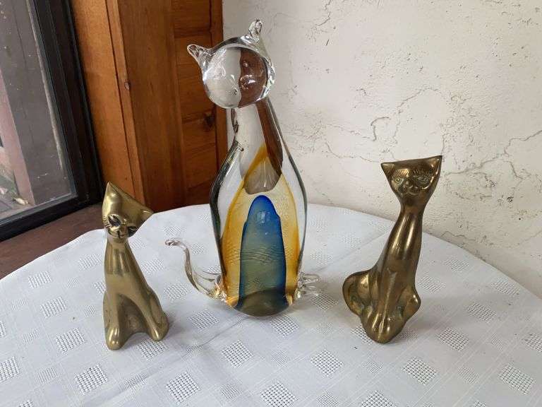 Fifth Avenue Crystal Cat Statue and Two Vintage Leonard Brass Cats ...