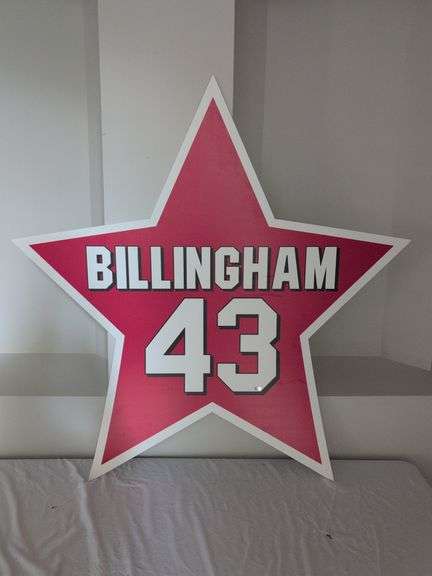 Cincinnati Reds Billingham Star and Collector Card Display - Auction Ohio