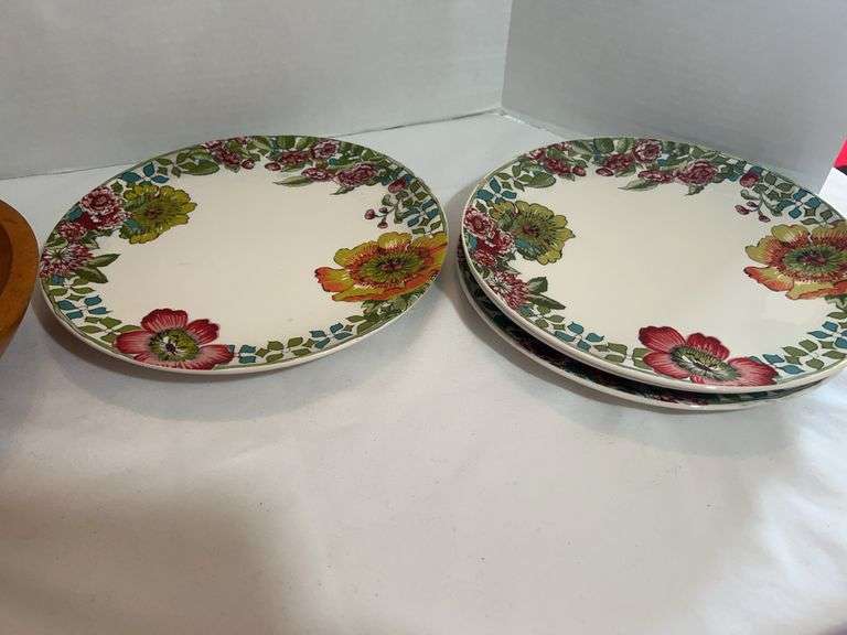 World Market Plates, Wood Bowls - Auction Ohio