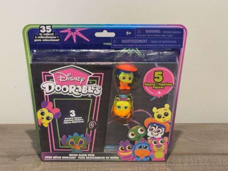 **NEW** Disney Doorables Neon Glow Peek 5 Figures, 1.5-inch Collectible ...