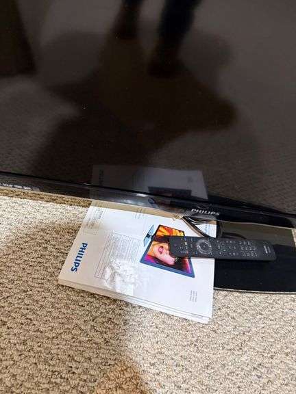 Philips Flat Screen TV - Auction Ohio