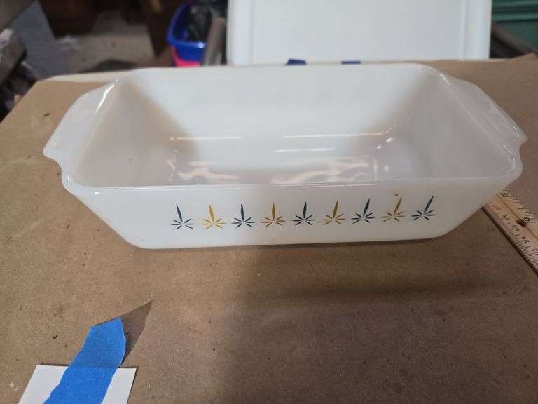Vintage the fire king glass bakeware - Auction Ohio