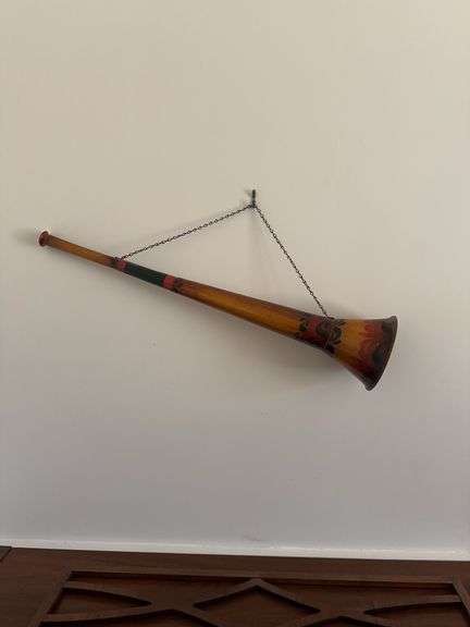 Parade Horn - Auction Ohio