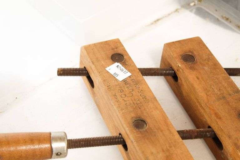 WOOD CLAMPS, WOOD PLANERS, CROWBARS, LEVEL, AND ROD. - Auction Ohio