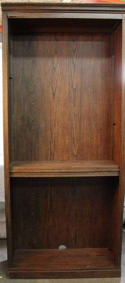 MDF BOOKSHELF IN DARK WOOD FINISH. - Auction Ohio
