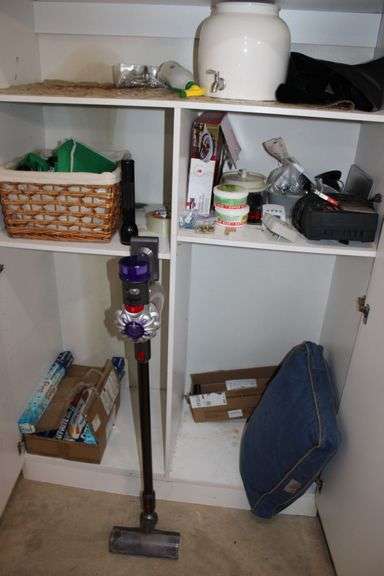 Dyson Stick Vacuum & Housewares - Auction Ohio