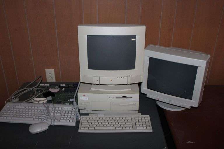 Apple Desktop Computers - Auction Ohio