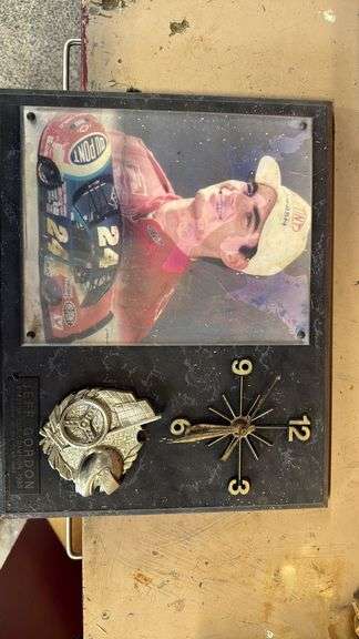 Jeff Gordon NASCAR Wall Clock with Photo and Emblem - Auction Ohio