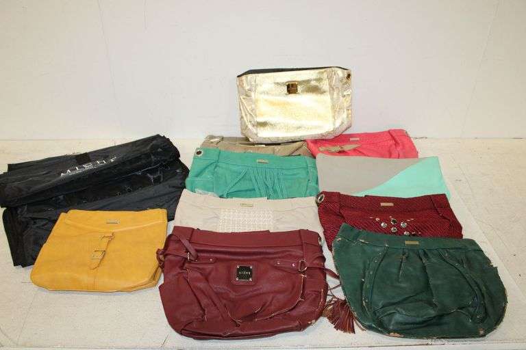 Purses & Bags - Auction Ohio