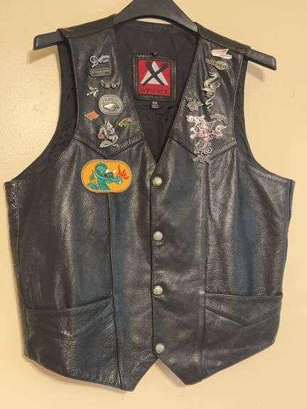 Black Leather Biker vest w/ pins size 44 - Auction Ohio