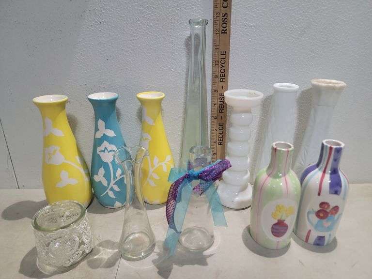 Assorted Glass Vases - Auction Ohio