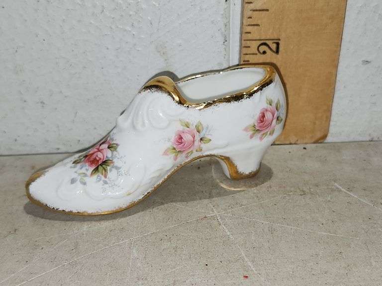 Vintage Elizabeth Rose Paragon Fine Bone China England Shoe - Auction Ohio