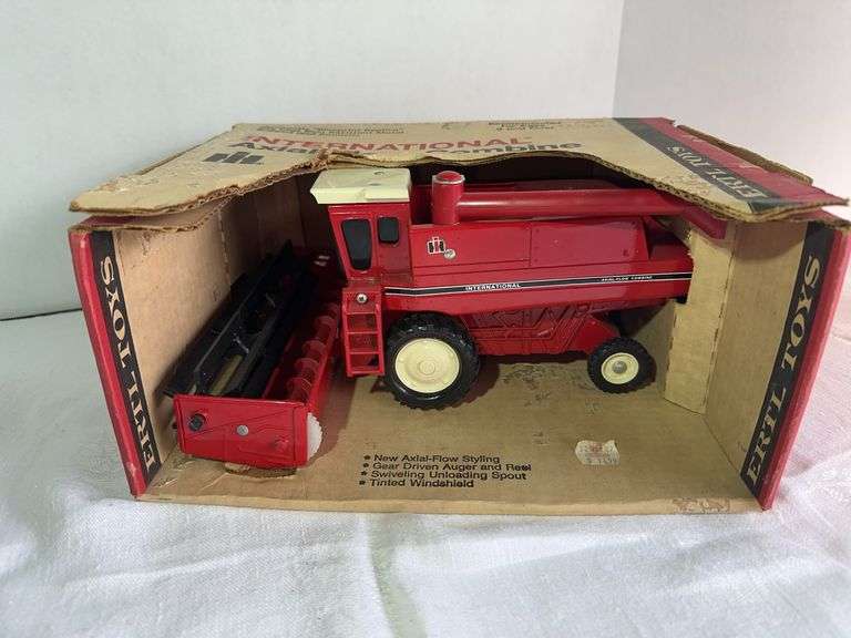 Vintage ERTL axial – Flow Combine with original box - Auction Ohio