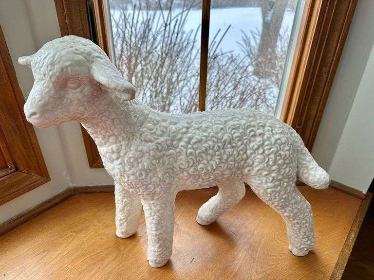 Near Life Size Lamb in Ceramic - Auction Ohio