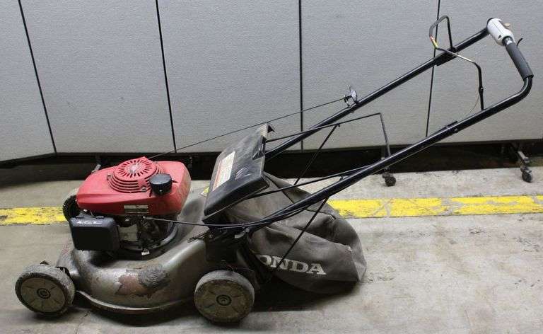 Honda Easy Start GCV160 Gas Lawn Mower with Smart Drive Control ...