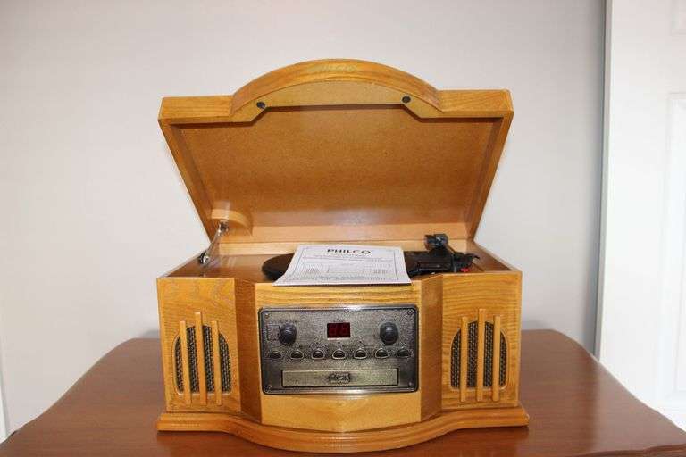 Philco Stereo - Auction Ohio